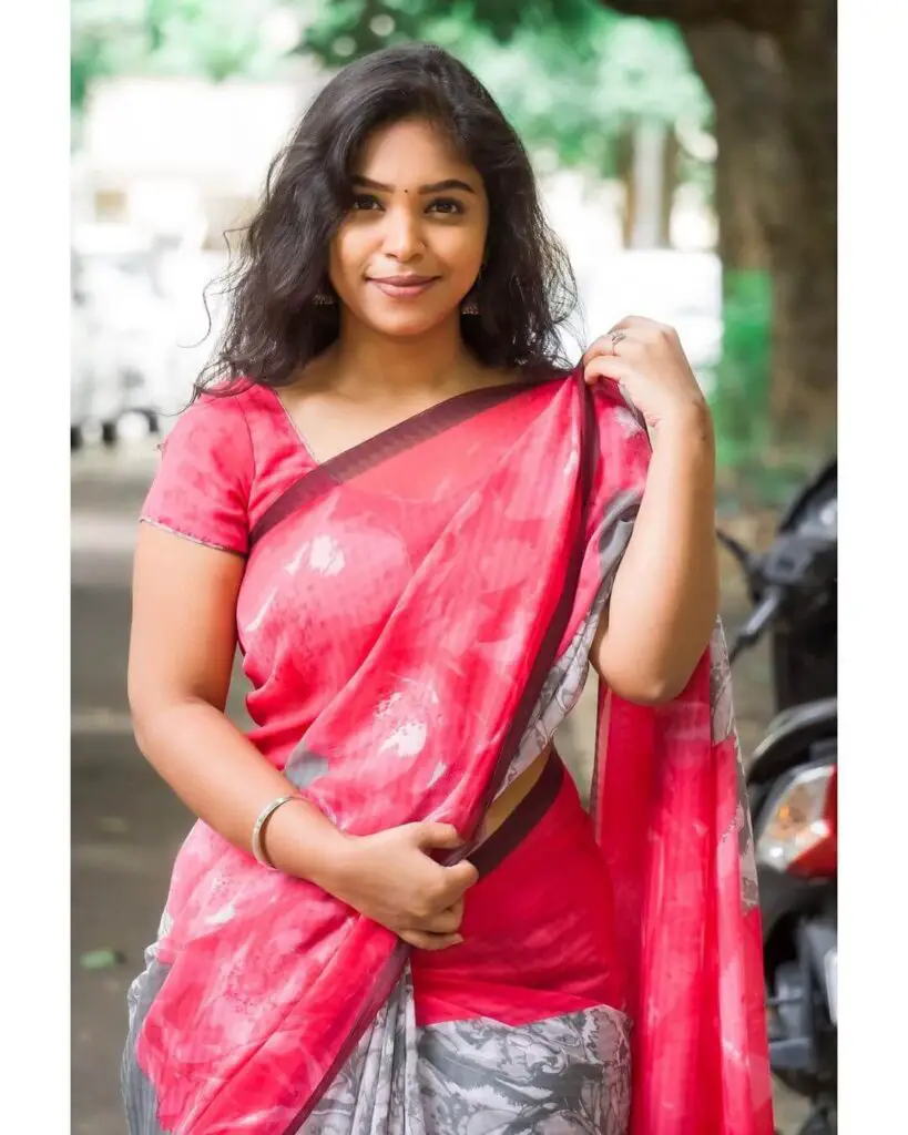 Niyah Krishna Biography, Movies, Measurements, Instagram, Facebook, Hot ...